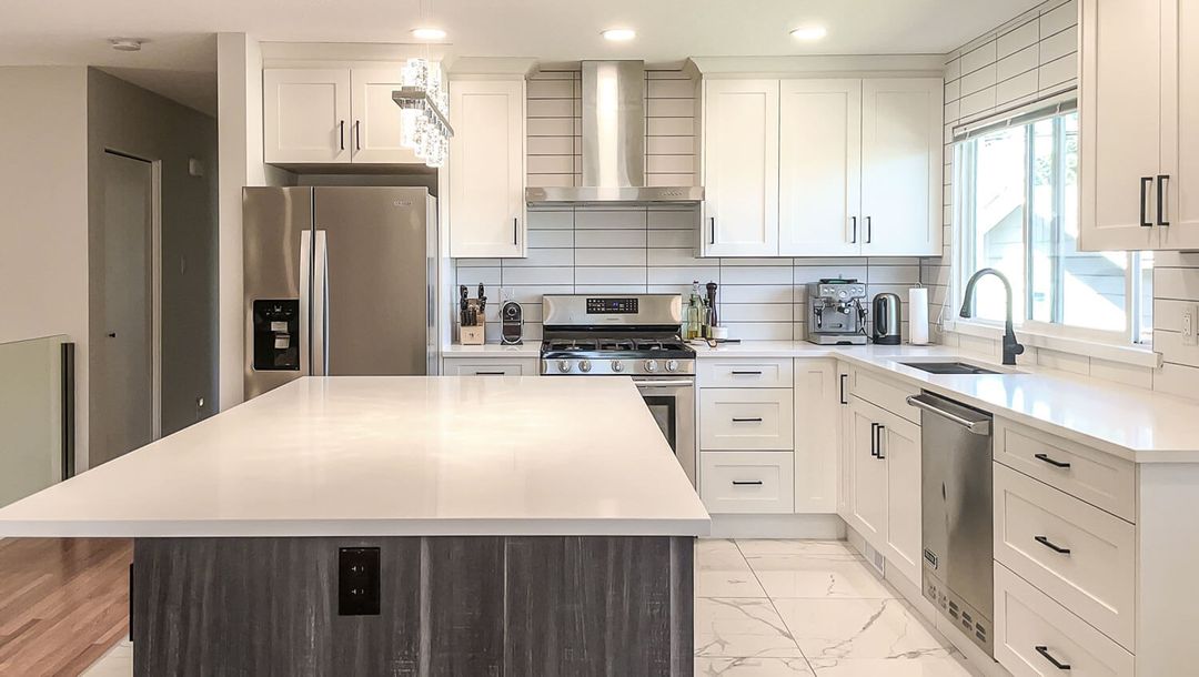 Transitional Kitchen Cabinets Calgary - Get a Free Estimate ...