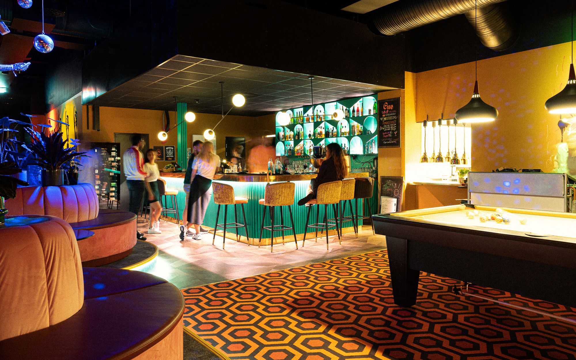 Cue – bar & biljard