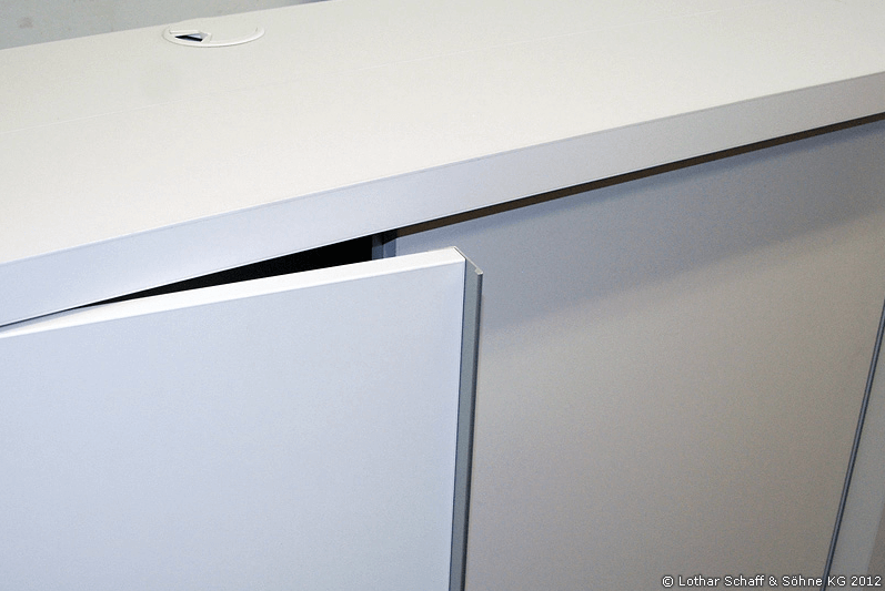 Schrank Mit Versenkbaren Turen