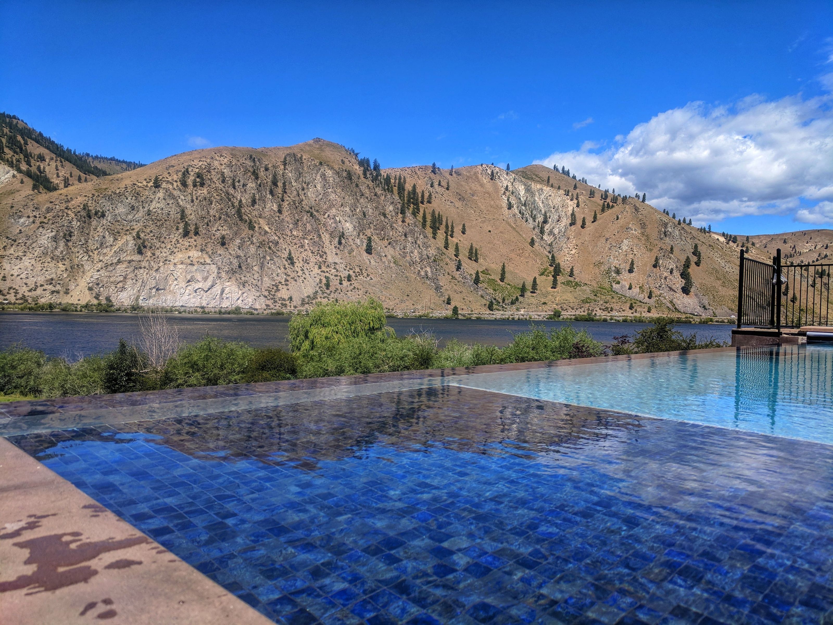 Bullfrog Spas & Custom Pools in Wenatchee | Pool to Spa Services