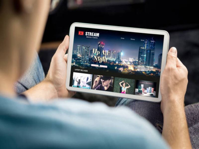 How to build an OTT streaming service like Netflix with Teyuto?