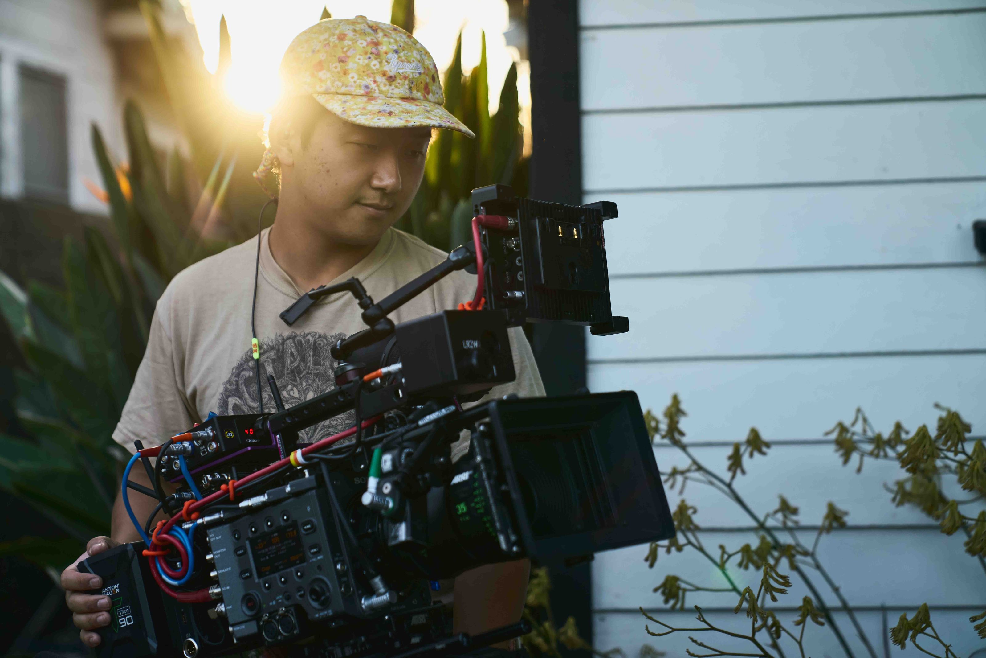 :30 Commercial spot for Leonlite