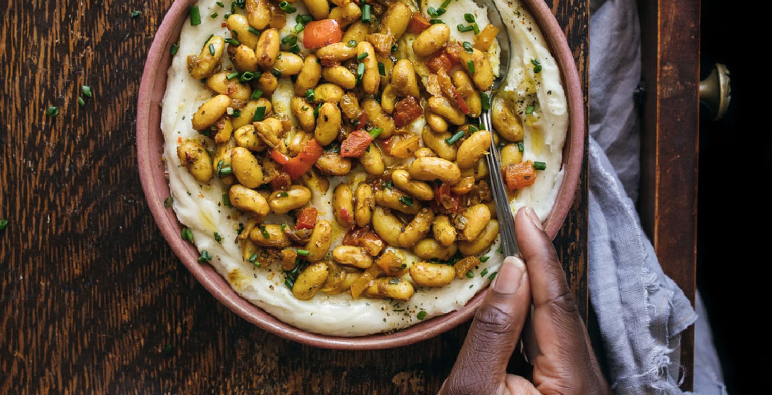 Curried White Kidney Beans with Herb & Garlic Mashed Potatoes