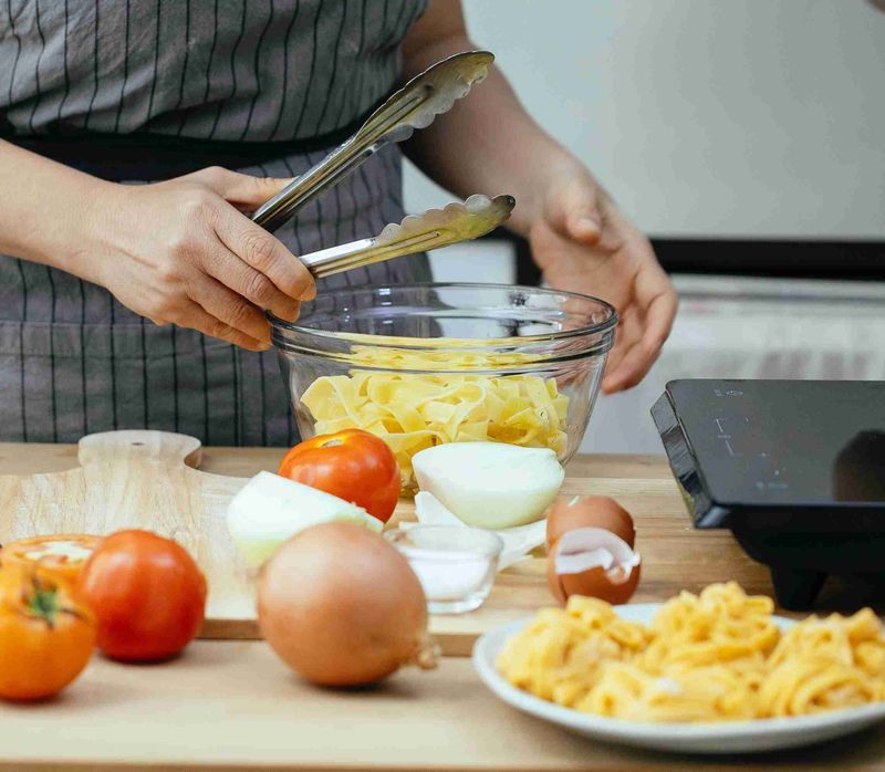 9 Team Building Activities With Food You Should Try in 2022/2023!