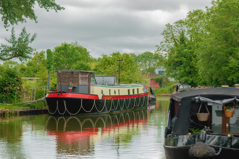 Houseboat Insurance | Get An Instant Quote | InsureMy