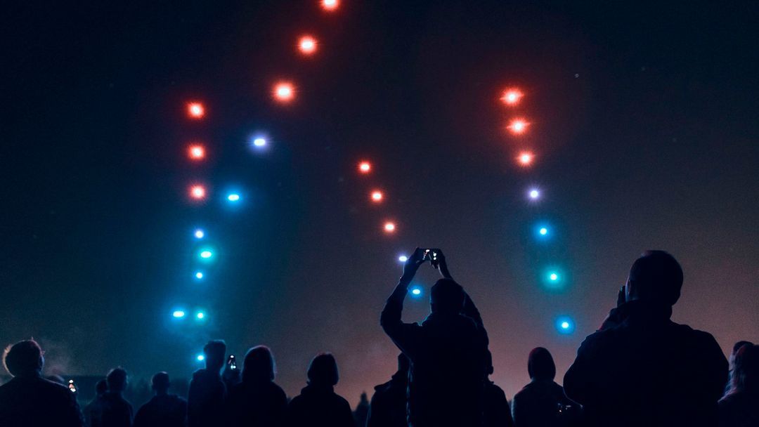 Drone Shows | Lighten up your event with Cyberdrone