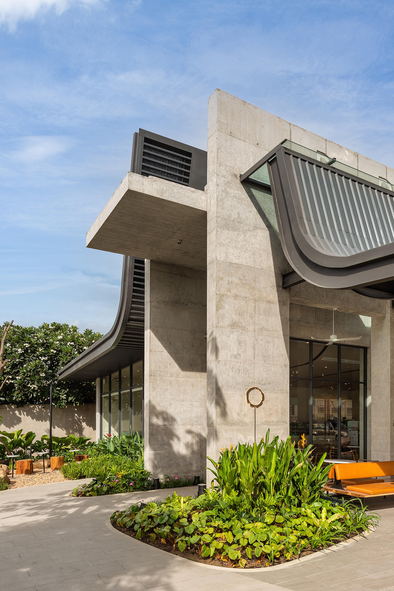 Brown Coffee Airport - TDB Projects - Fit-out and Construction in Cambodia