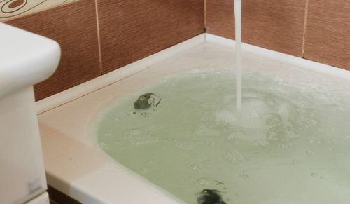 How To Clear A Clogged Tub?