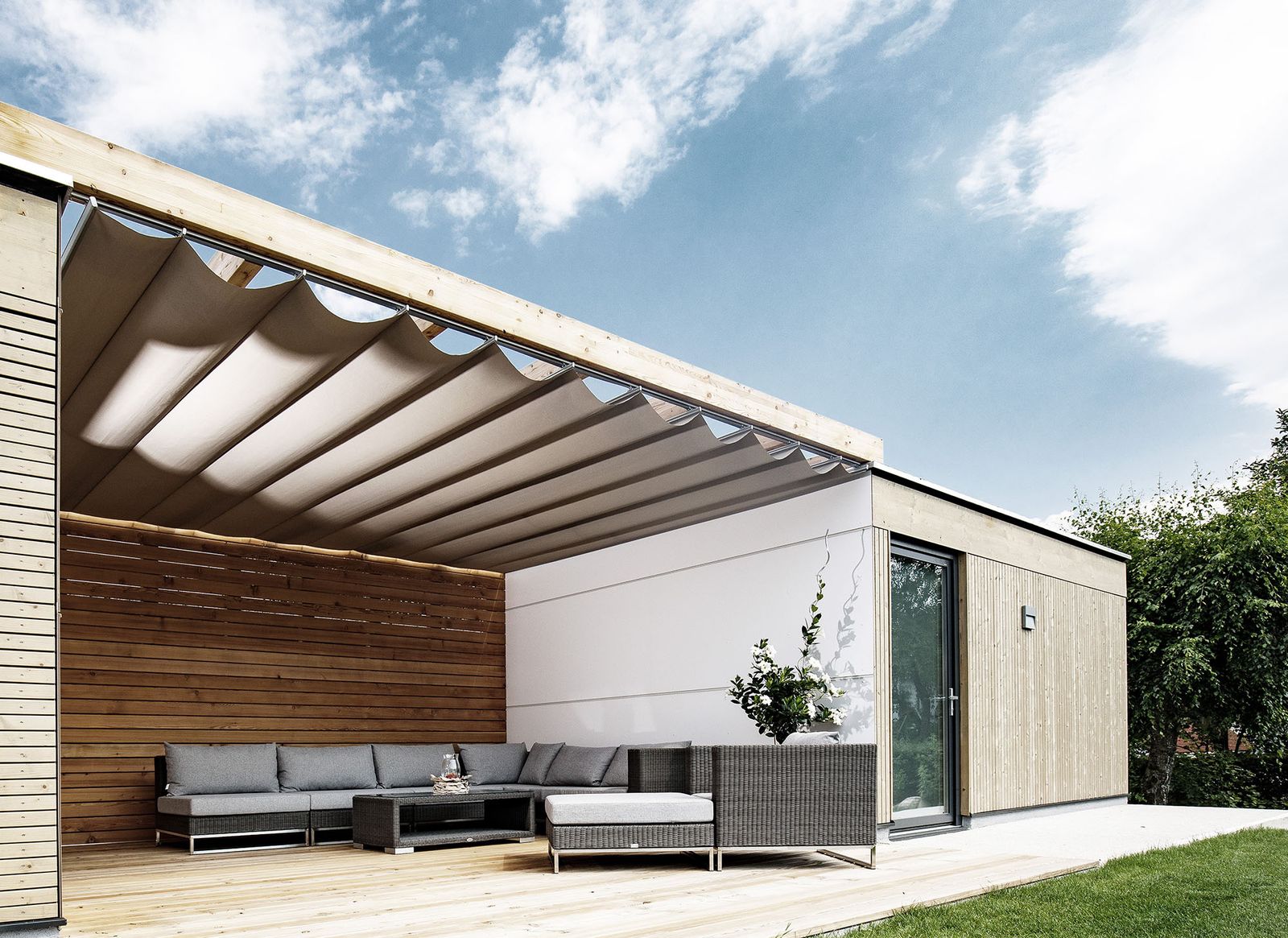 Motorised Retractable Awning | Waterproof Shade Sail | Patio Cover ...