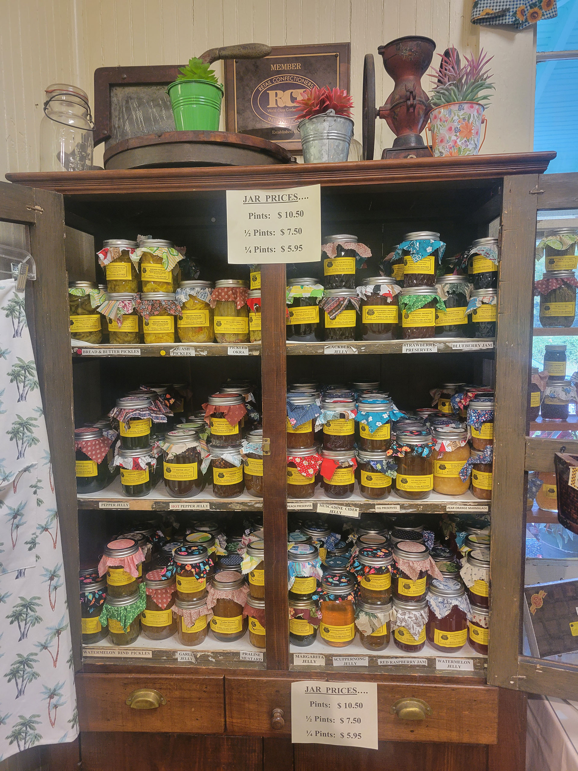 Scenic 98 Coastal - Punta Clara Kitchen