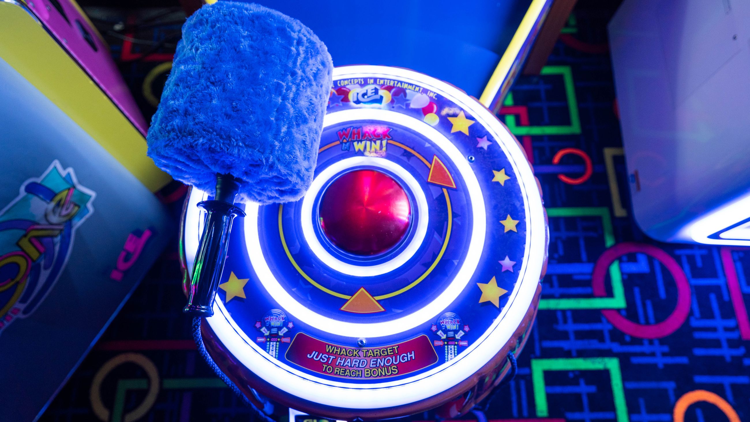 GLO MINI GOLF | HOME