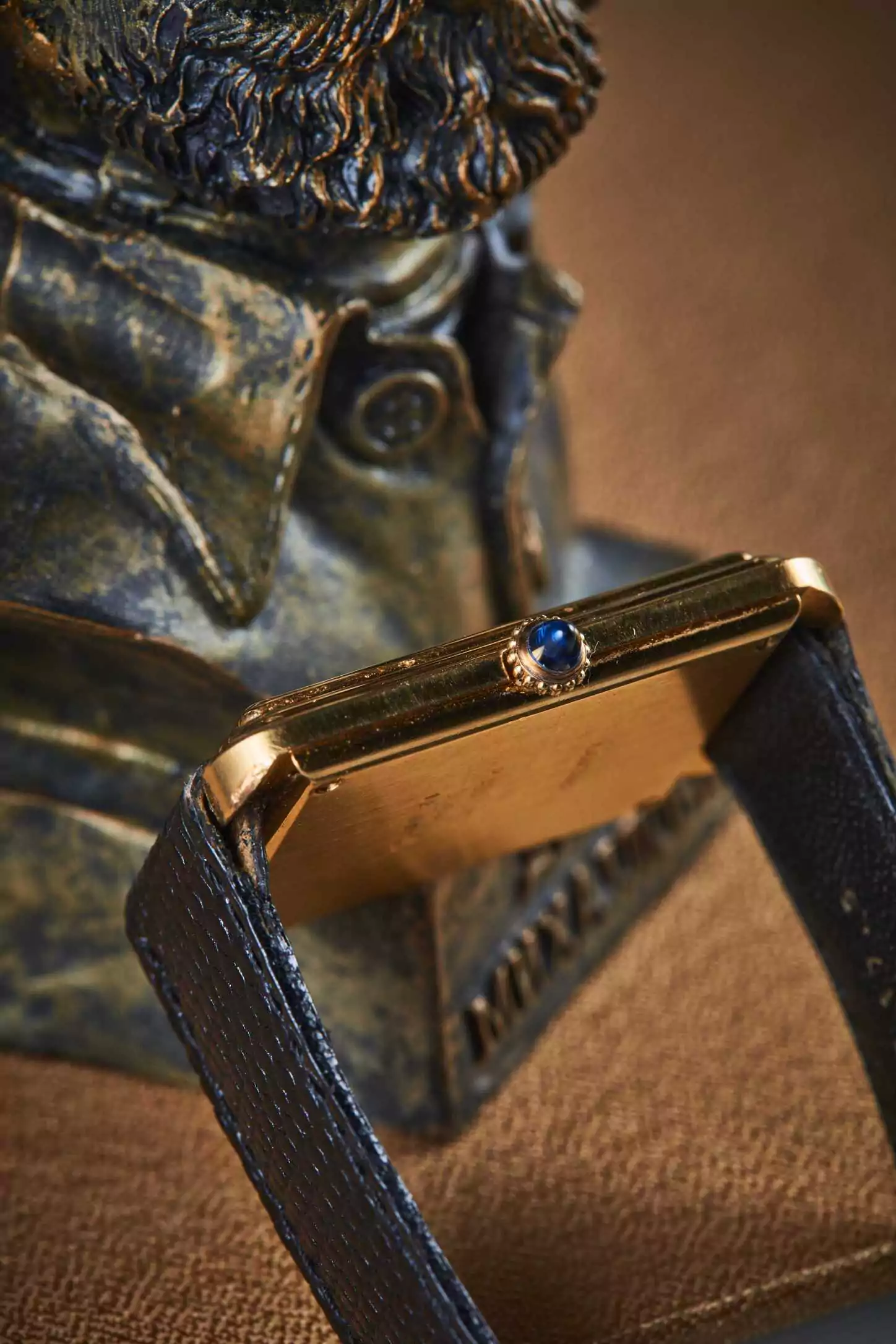 Cartier Tank Stepped Case "NYC" | discreet peacock