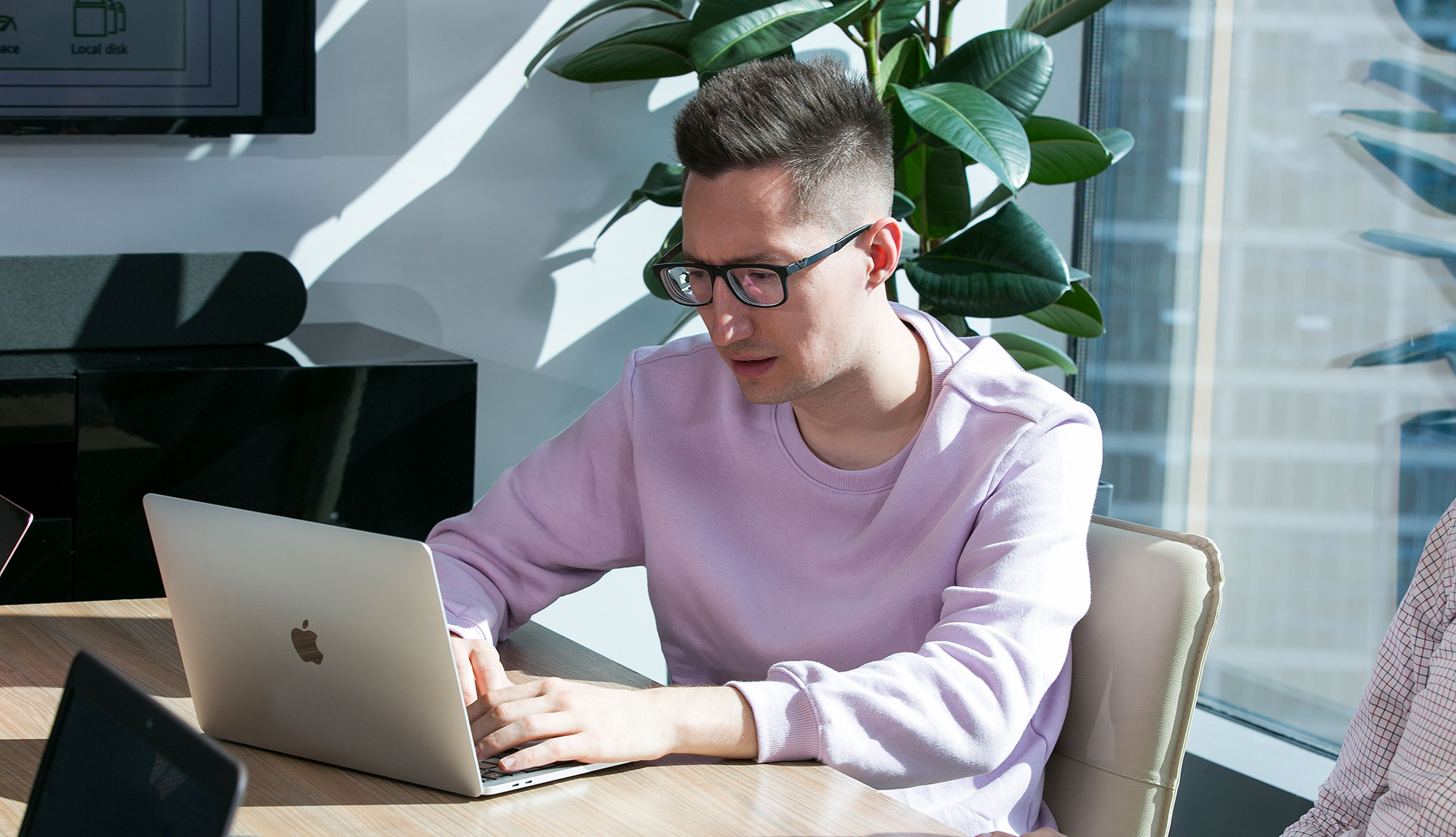 Бизнес и ИТ-разработчики или Василий Колосов в роли автора на Rusbase