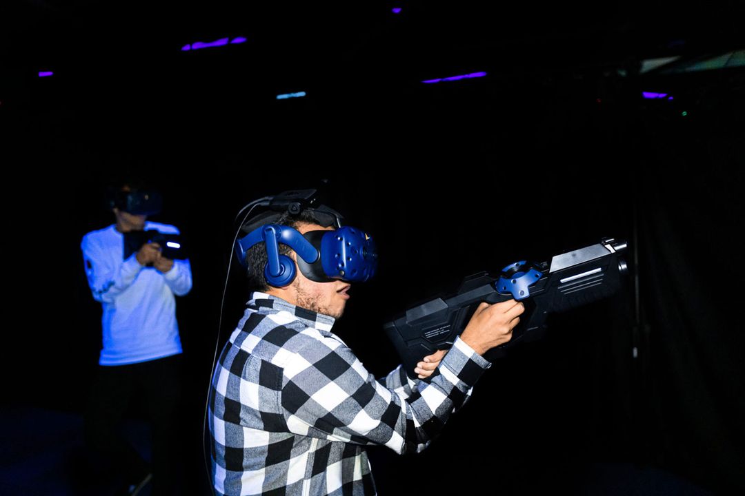 GLO Mini Golf: Dive into Mesmeric Virtual Reality Adventure