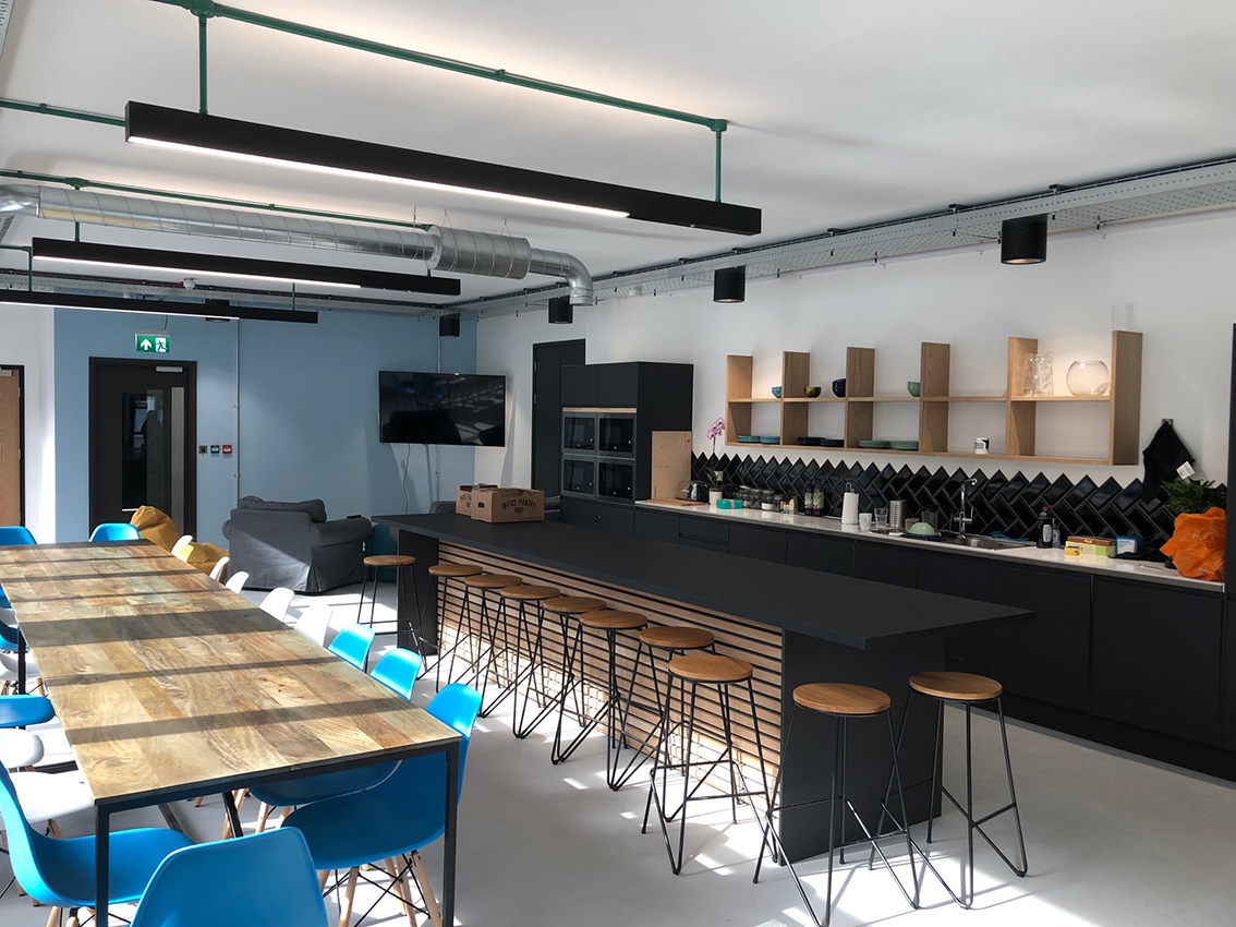 Curve Workplaces