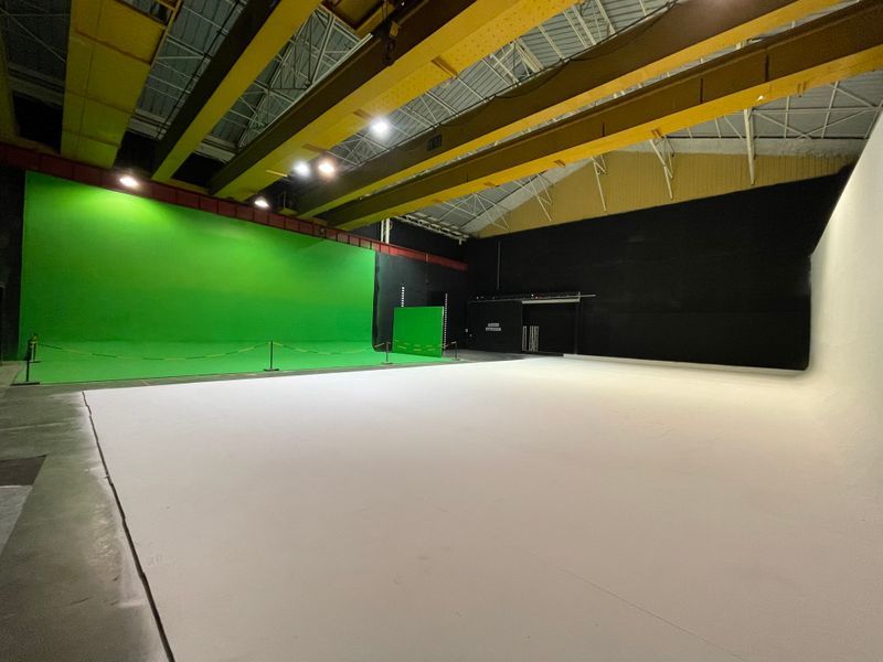 Studios insonorisés et plateaux de cinéma- Provence Studios - Film ...