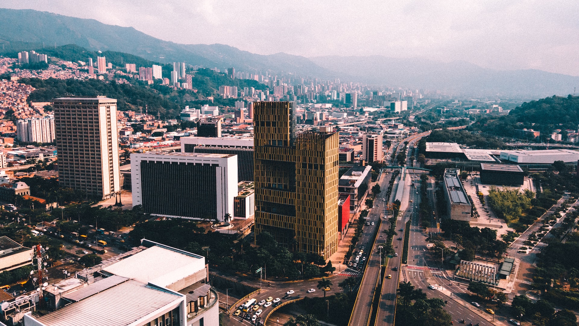 Medellin: From Murderous Drug Cartels to Smart City - Language & Luxury™
