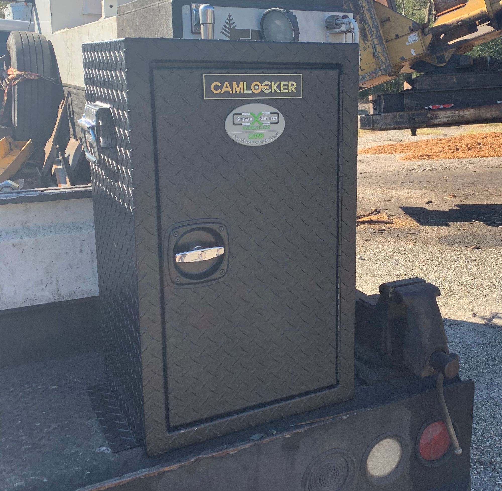 CHAD - Compact Hose Assembly Device