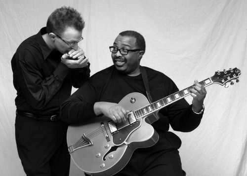 Book Delta Cats | 901-543-1155