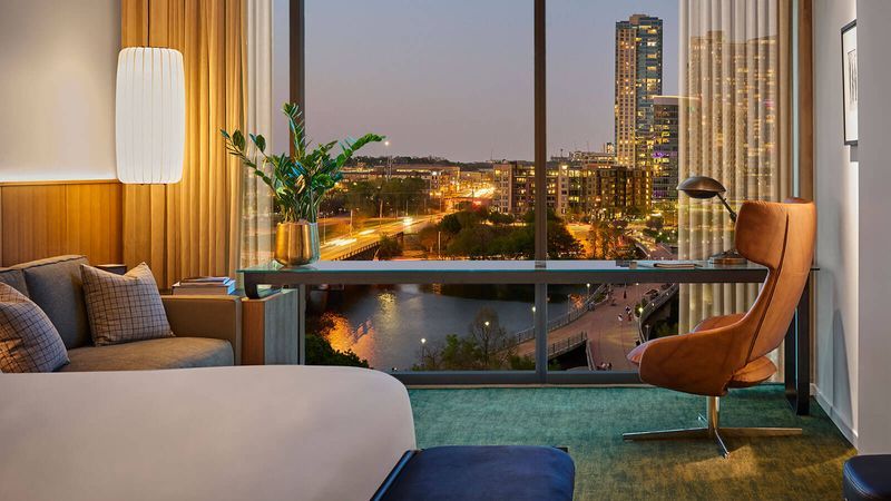 The Loren Hotel at Lady Bird Lake - Luxury Austin TX Hotel