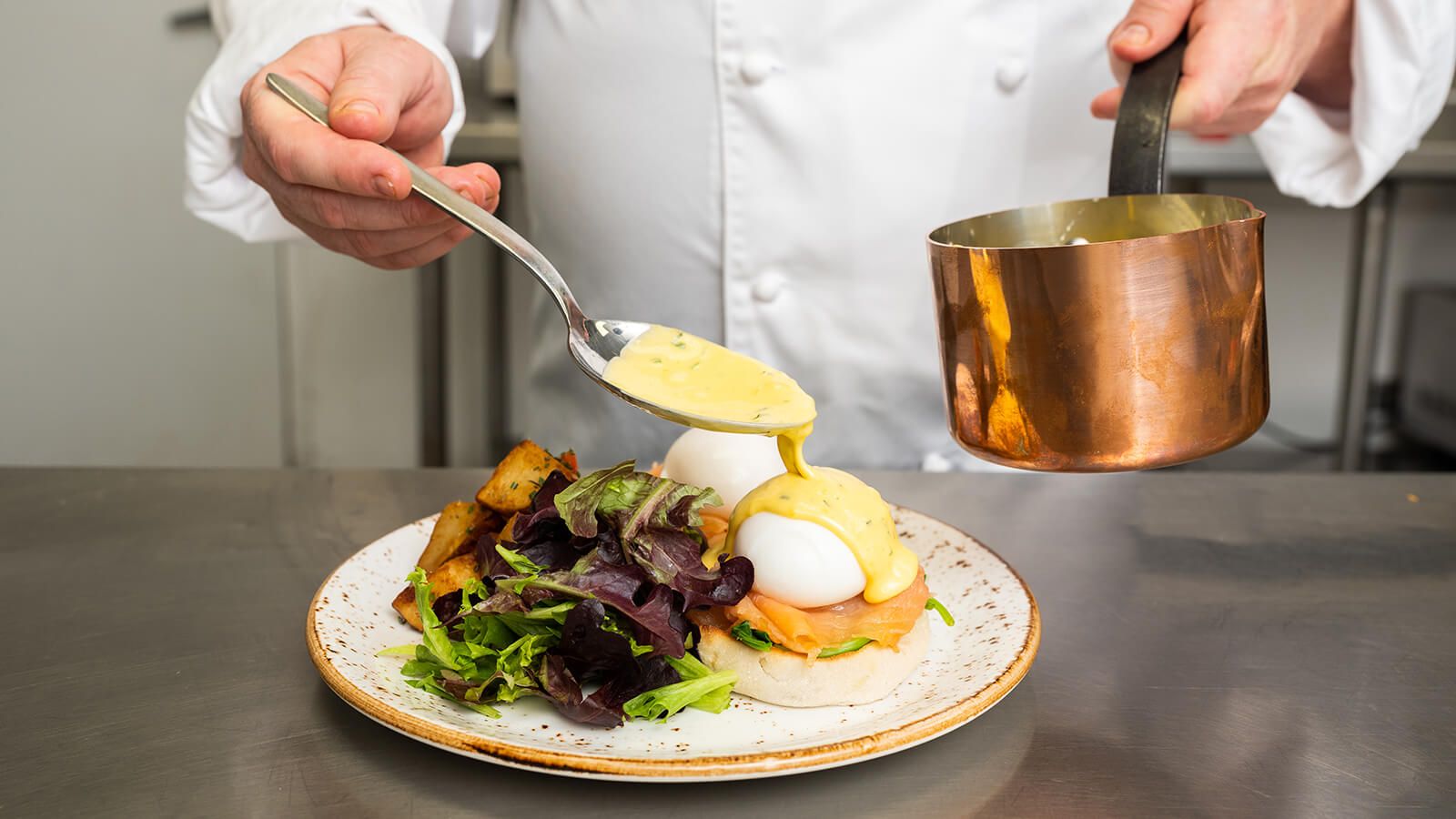 The Pink Beach Club | Dining at The Loren