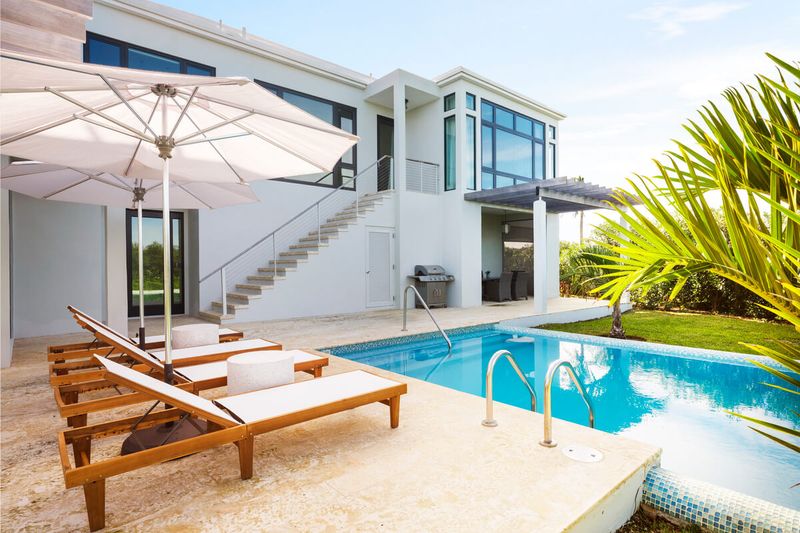 Bermuda Luxury Villas With Private Pools at The Loren