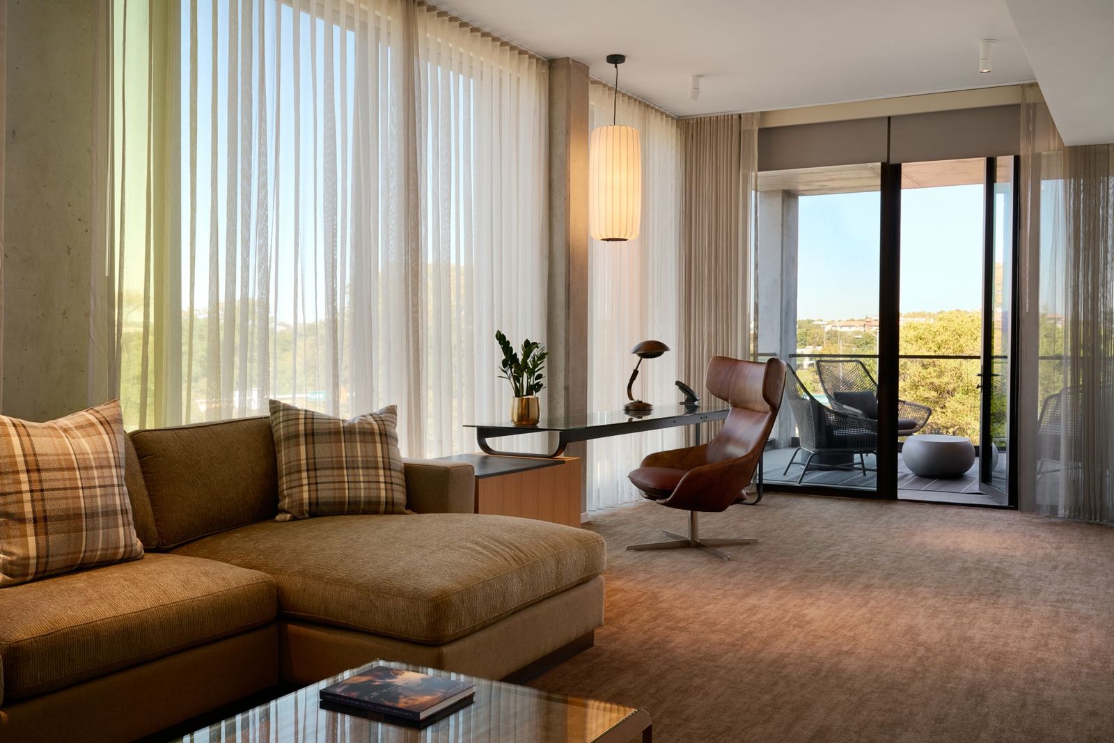 Luxury Austin TX Hotel Accommodations - The Loren Hotel