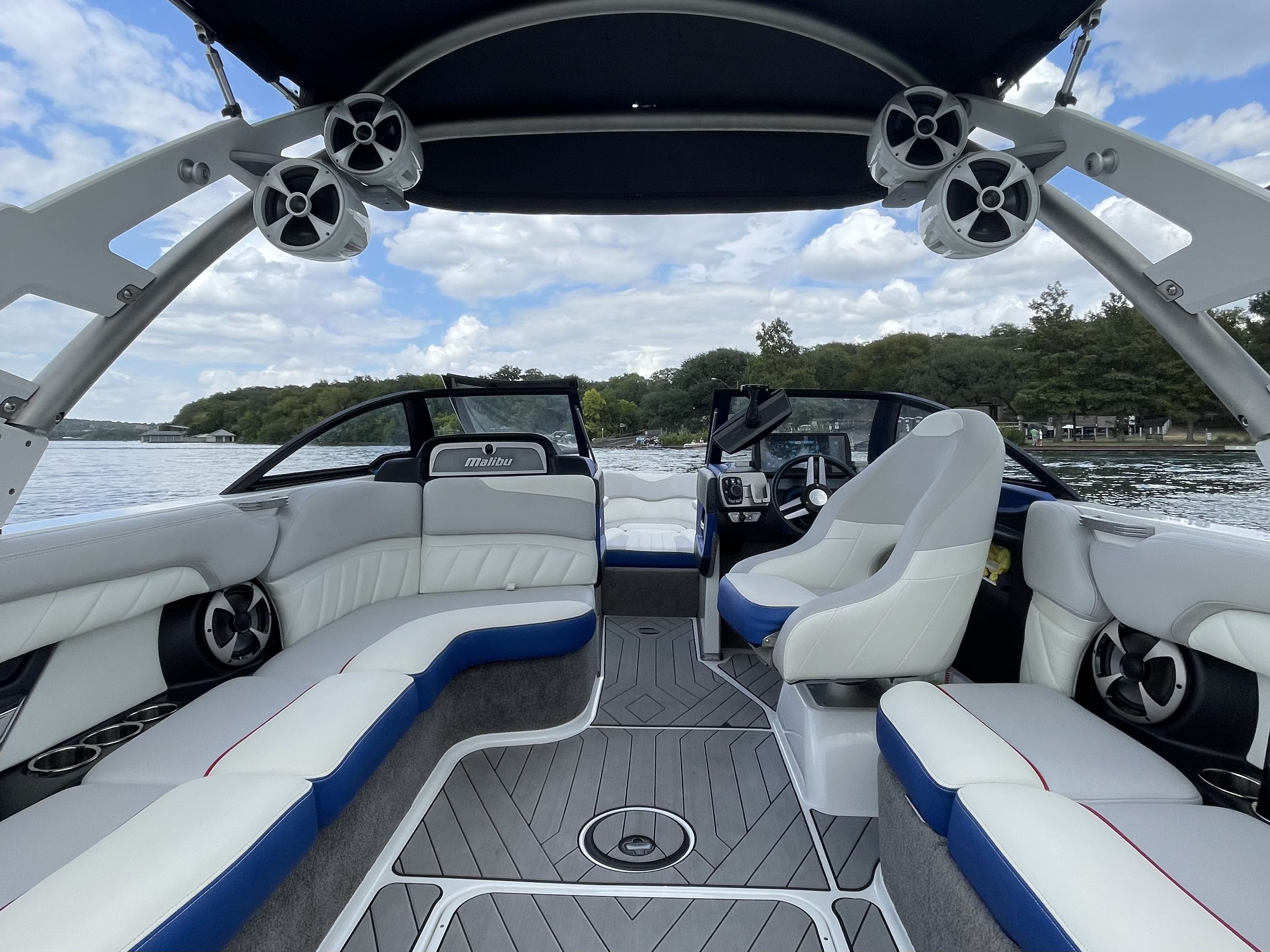 Waverly Boats - Private Boat Charters, Austin, Texas
