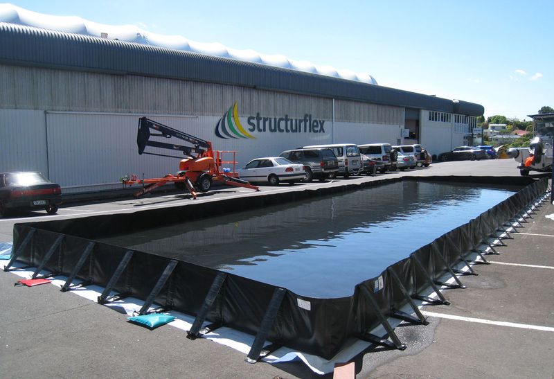 Waste containment bunds