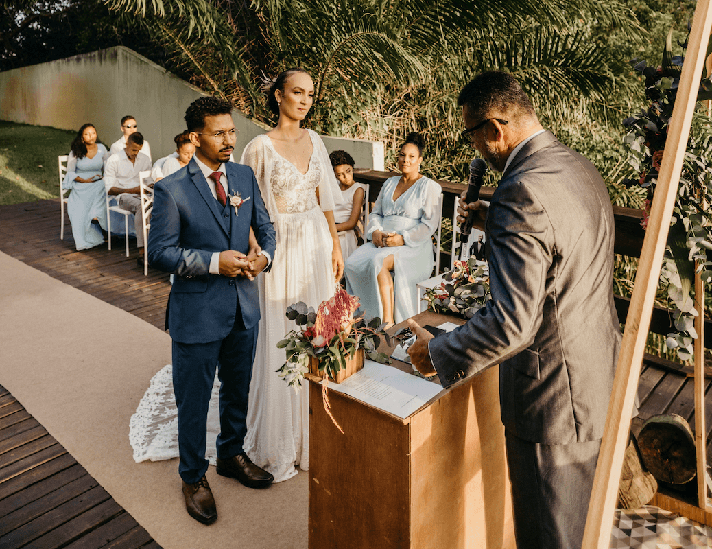 Finding the Best Officiant for Your Wedding – Provenance
