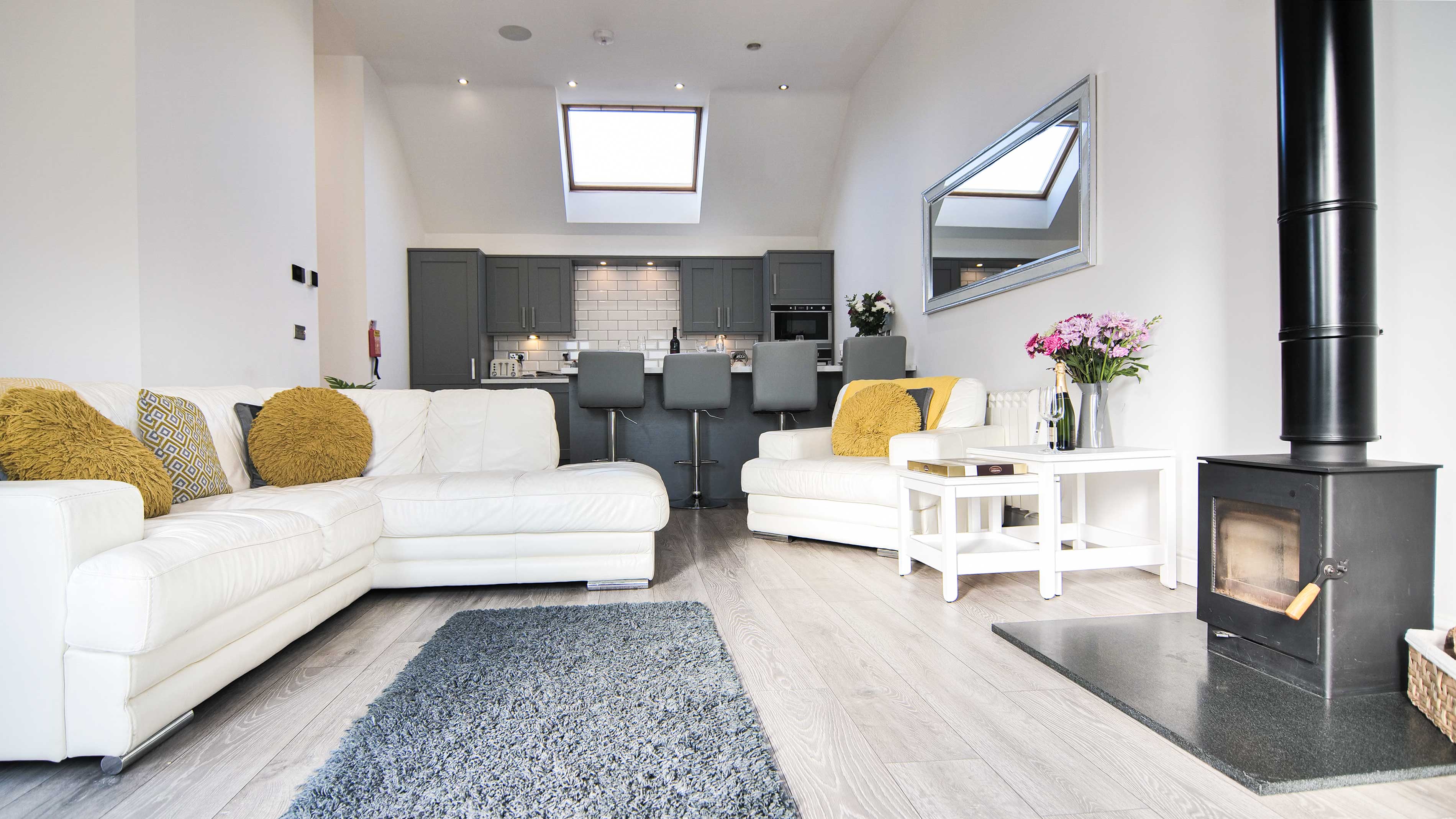 Luxury Self Catering York Holiday Cottage With Hot Tub