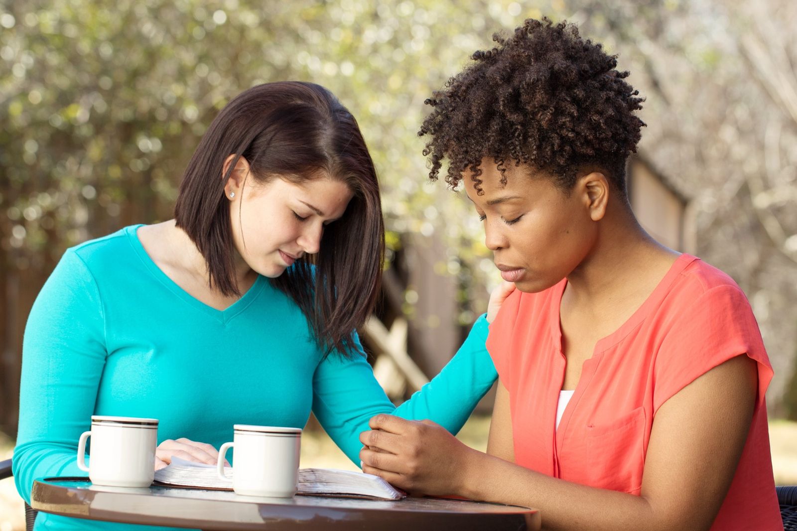 19 Christian Prayer Hotline Numbers You Can Trust | Christian Pure