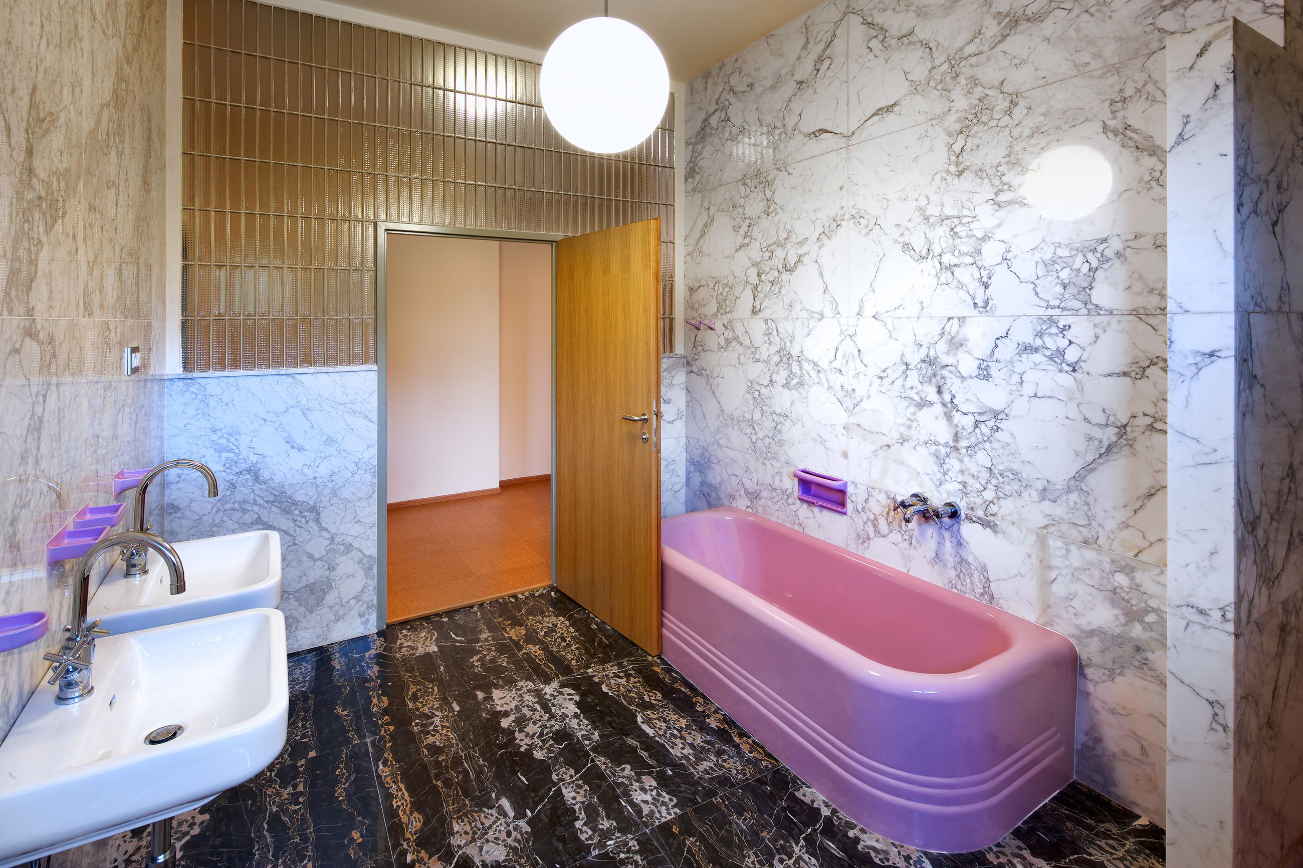 Vila Volman | History