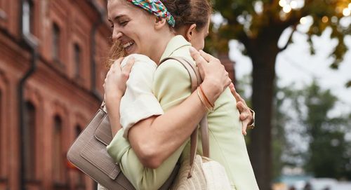 Benefits of Hugs - Science Behind Hugs & Facts