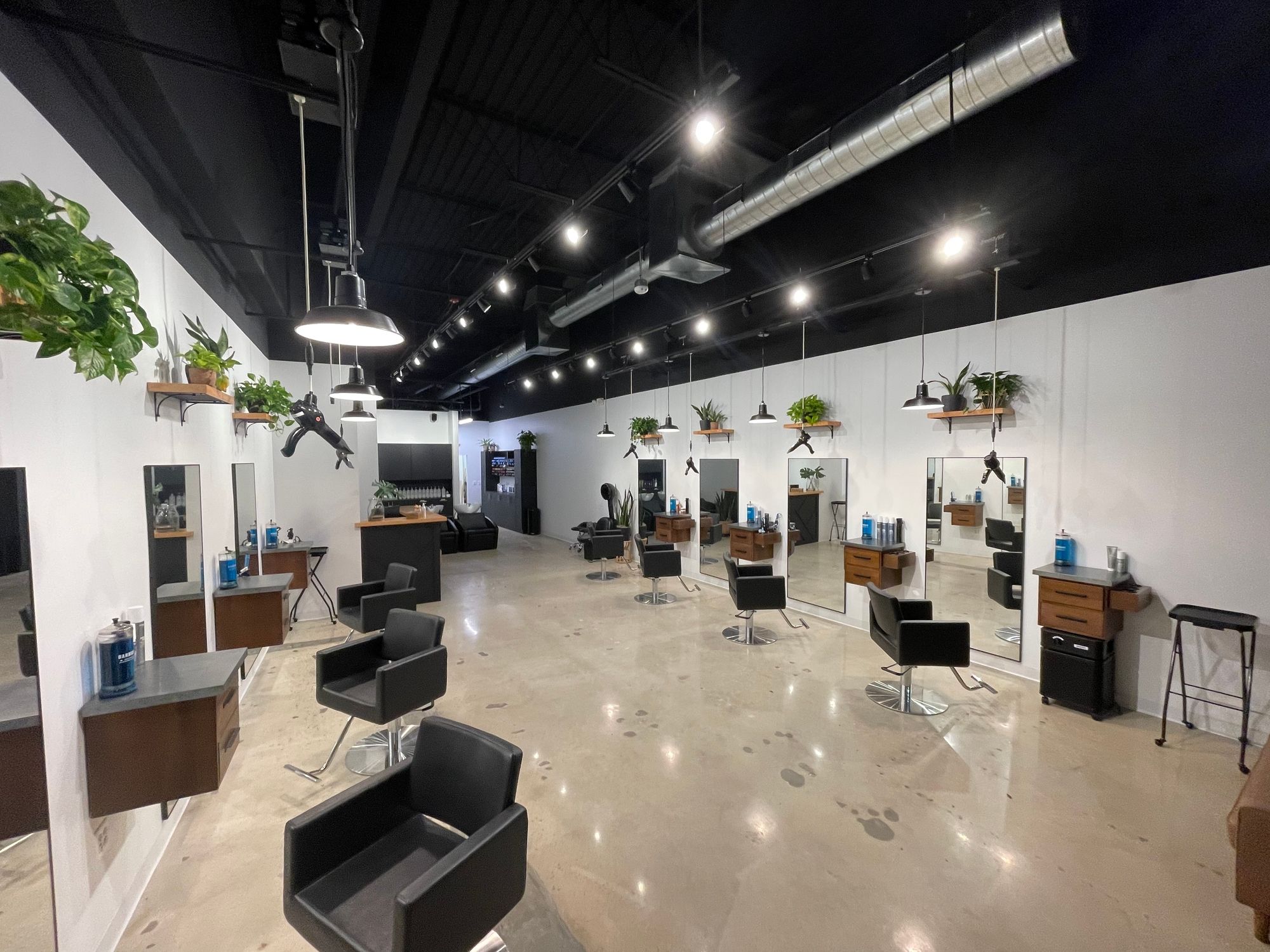 Uncommon Salon - Location