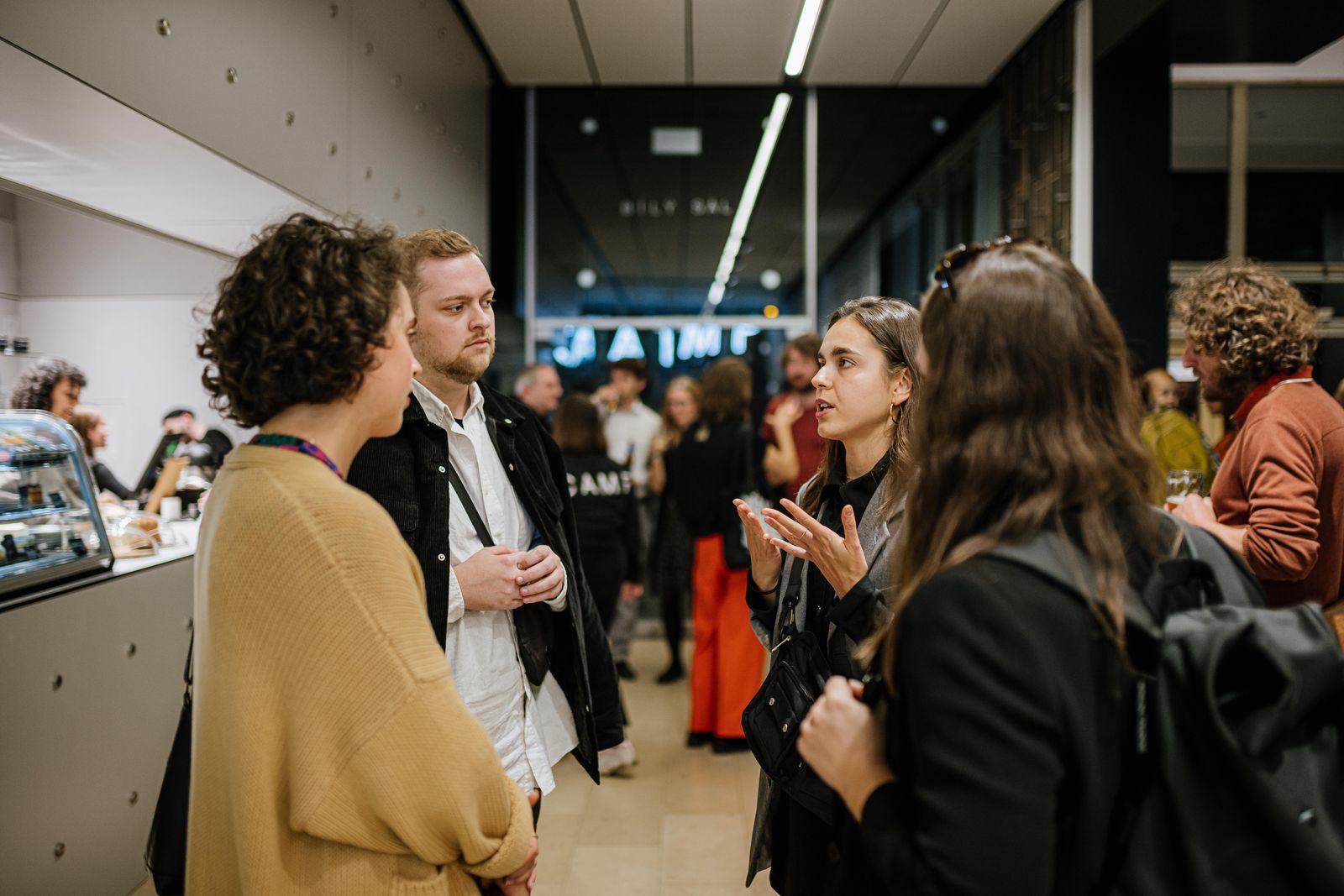 Meanwhile city – A guide to temporary interventions