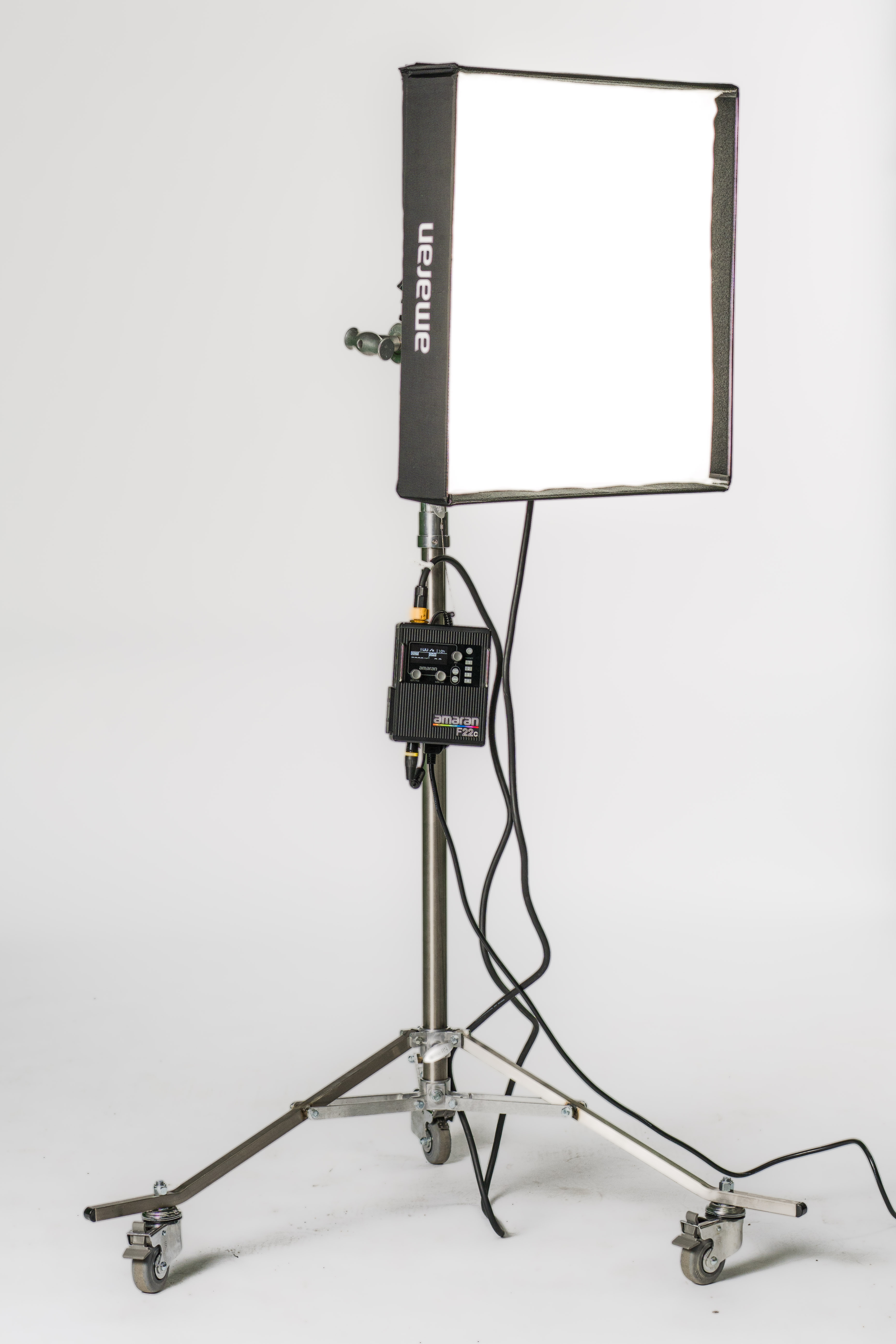 2X - Amaran F22c | Wagner Media