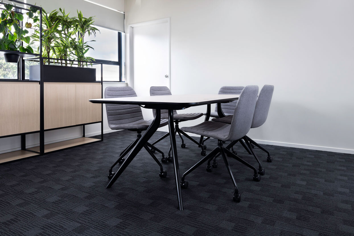 4Way Swivel Meeting Chair | SmartSpace