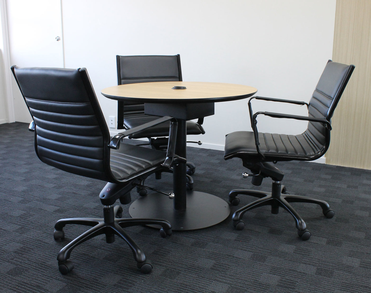 Contempo Executive Meeting Chair | SmartSpace