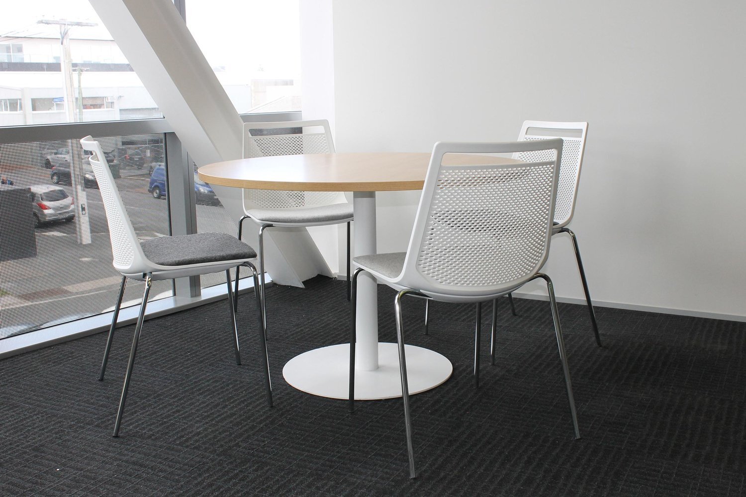 Pedestal Base Meeting / Breakout Table | SmartSpace