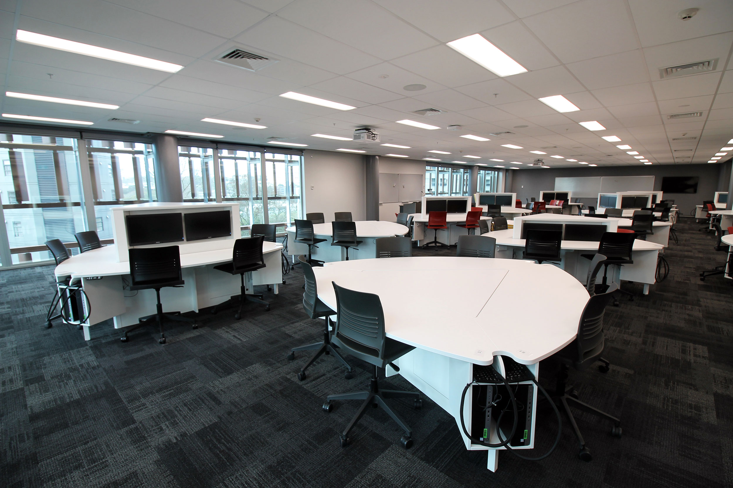 AUT - WZ Building | Workplaces by SmartSpace