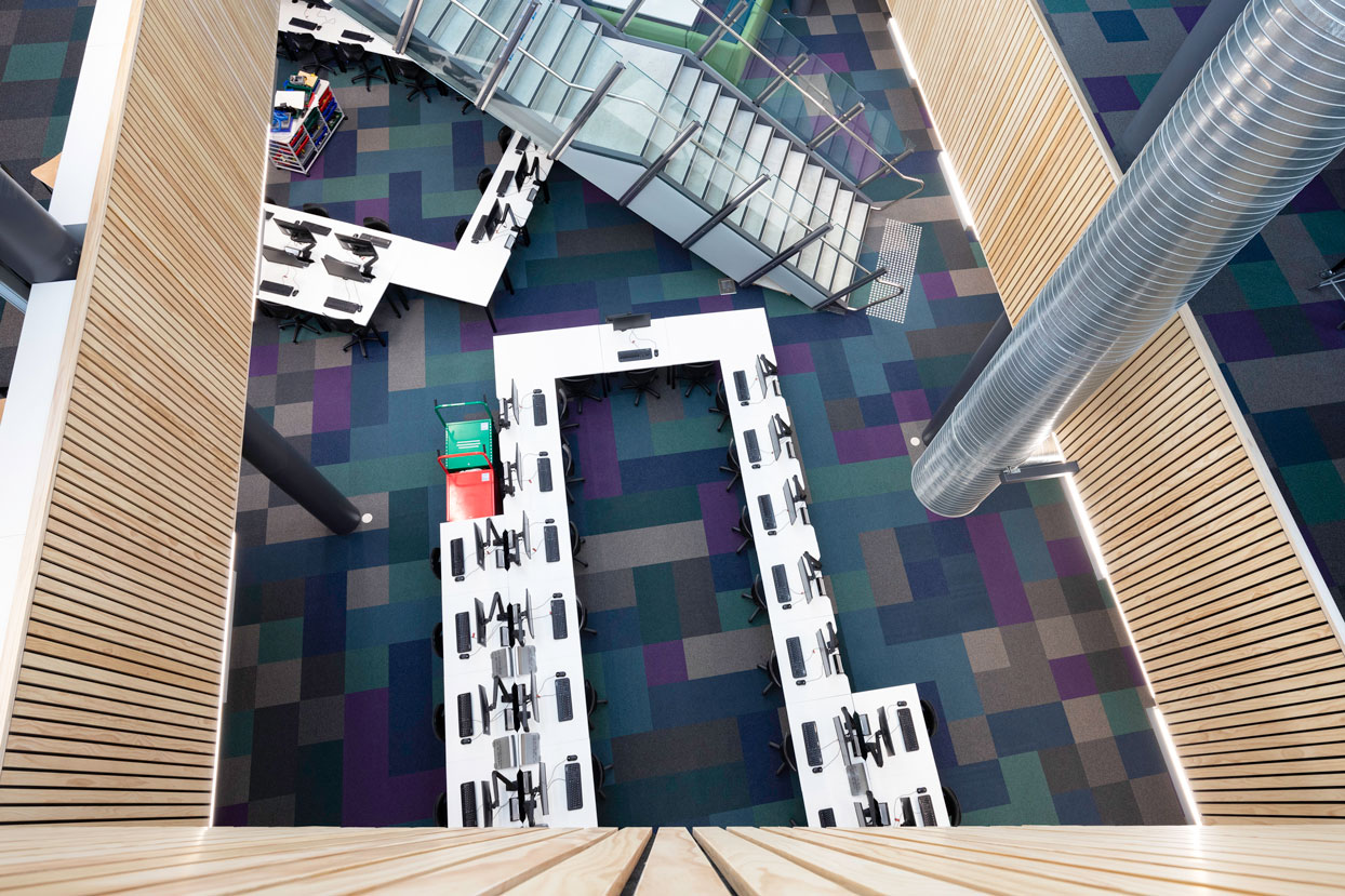 Western Springs College | Workplaces by SmartSpace