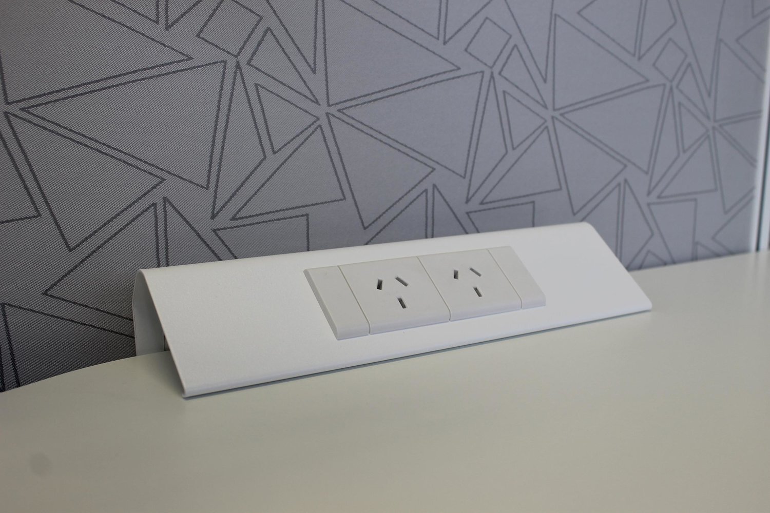 Above Desk Power Rail | SmartSpace