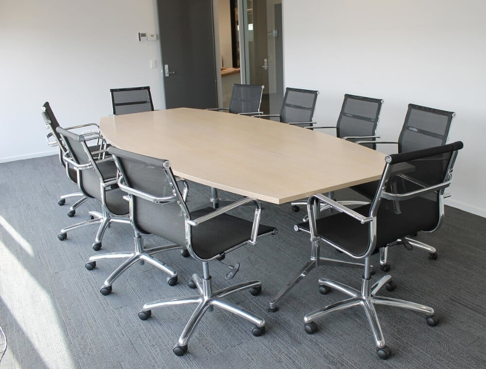 UR Fixed Meeting Table | SmartSpace