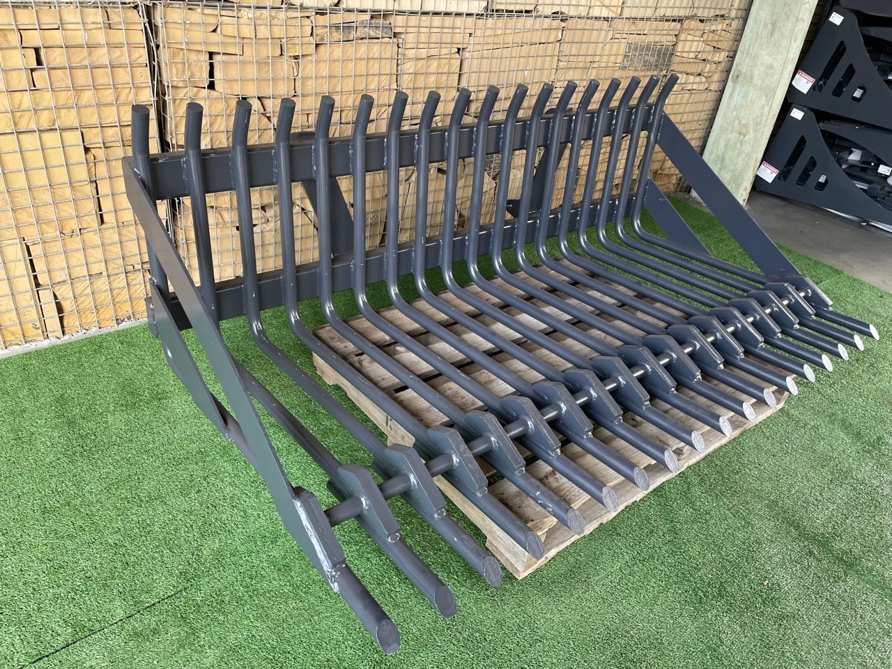 Stone bucket Tractor Euro hitch 1500mm - Available from Tasquip