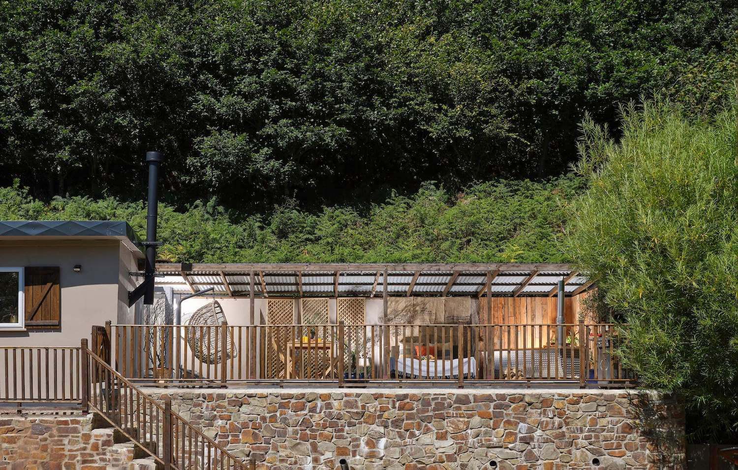 Luxury treehouses with hot tubs in Devon | Dog Friendly
