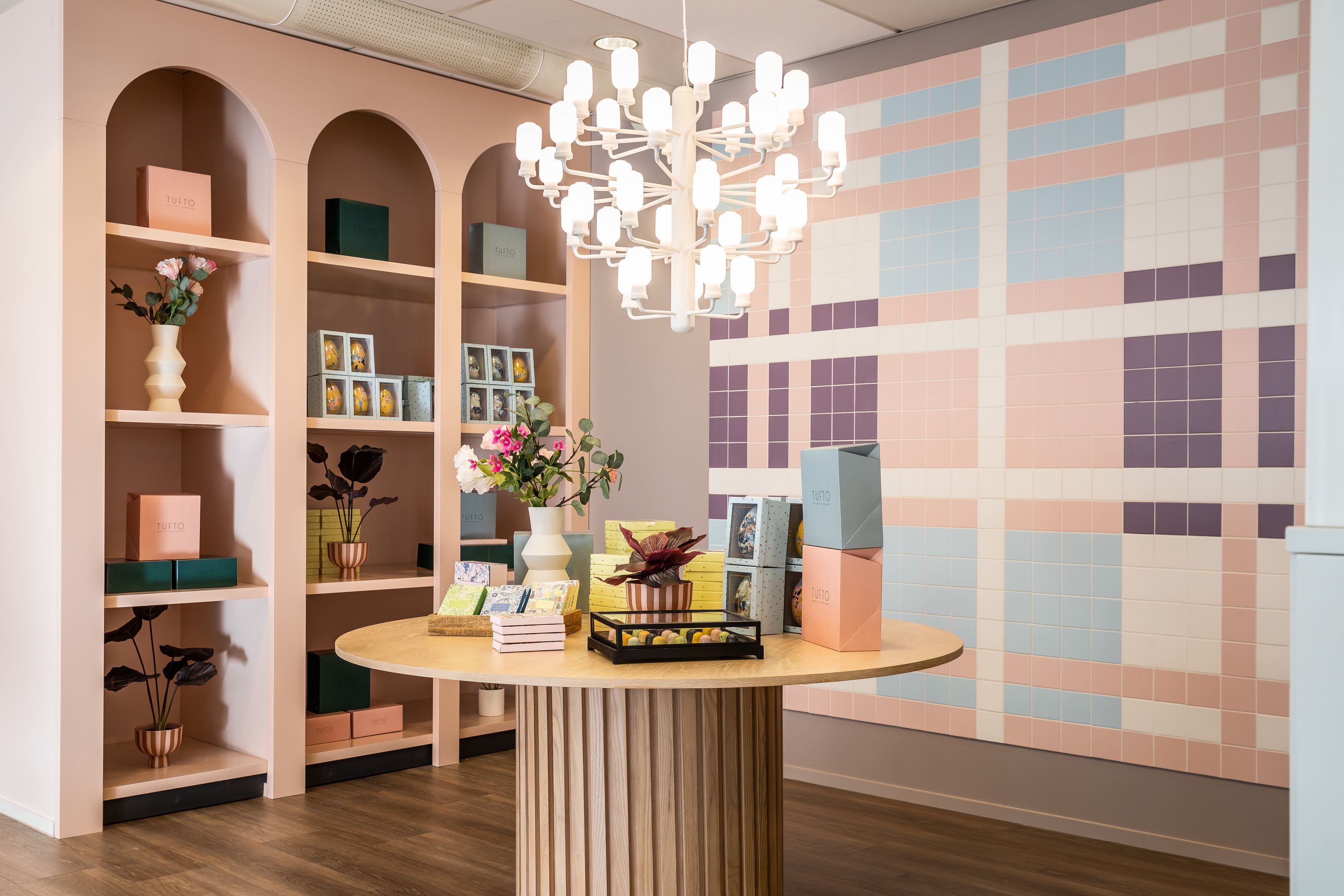 Curious Yellow Design