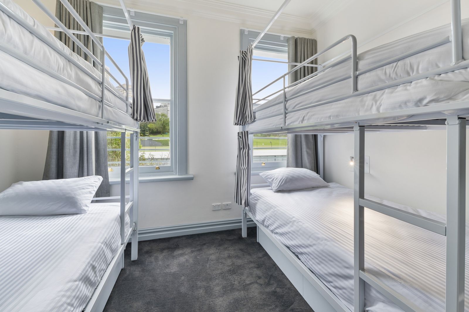 6 Bed Female Only | The Pacific House Hostel | Woolloomooloo, Sydney ...