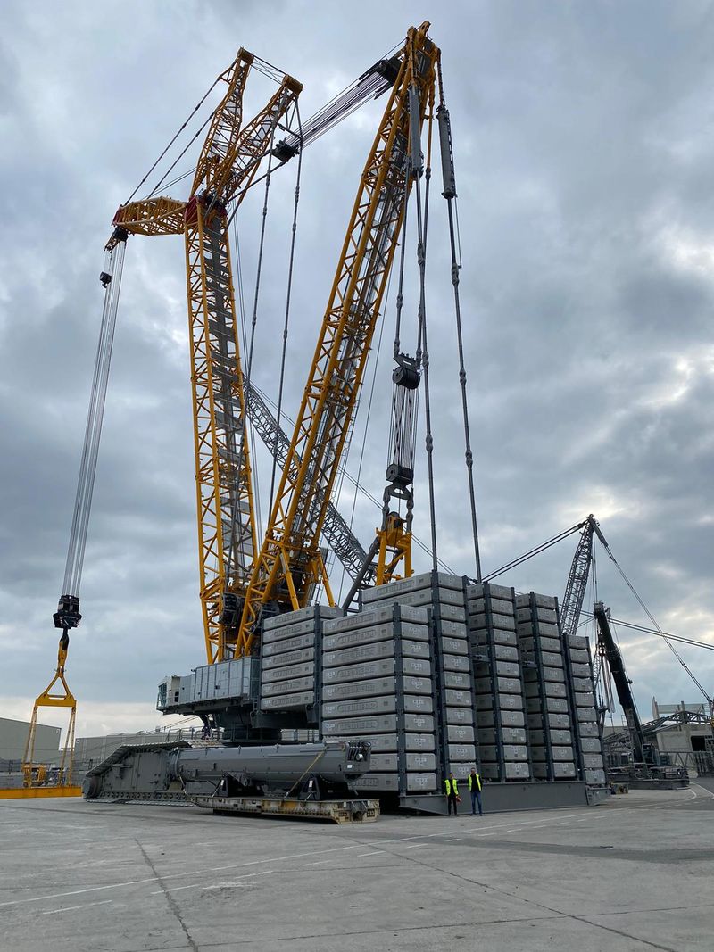 Heavy Lift Crane Company