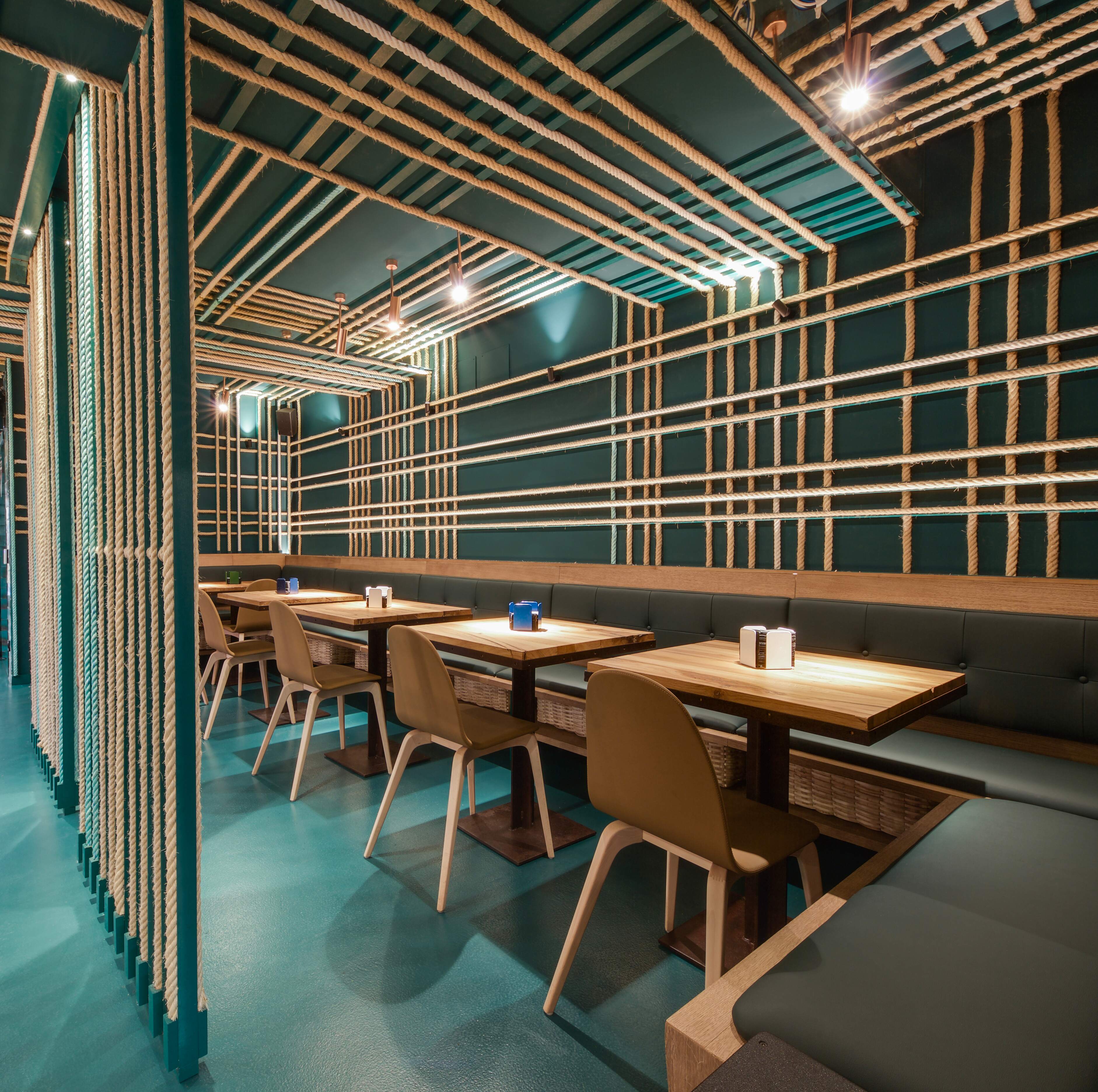Txalupa Bar & TX Club - Bar & Club Interior Design